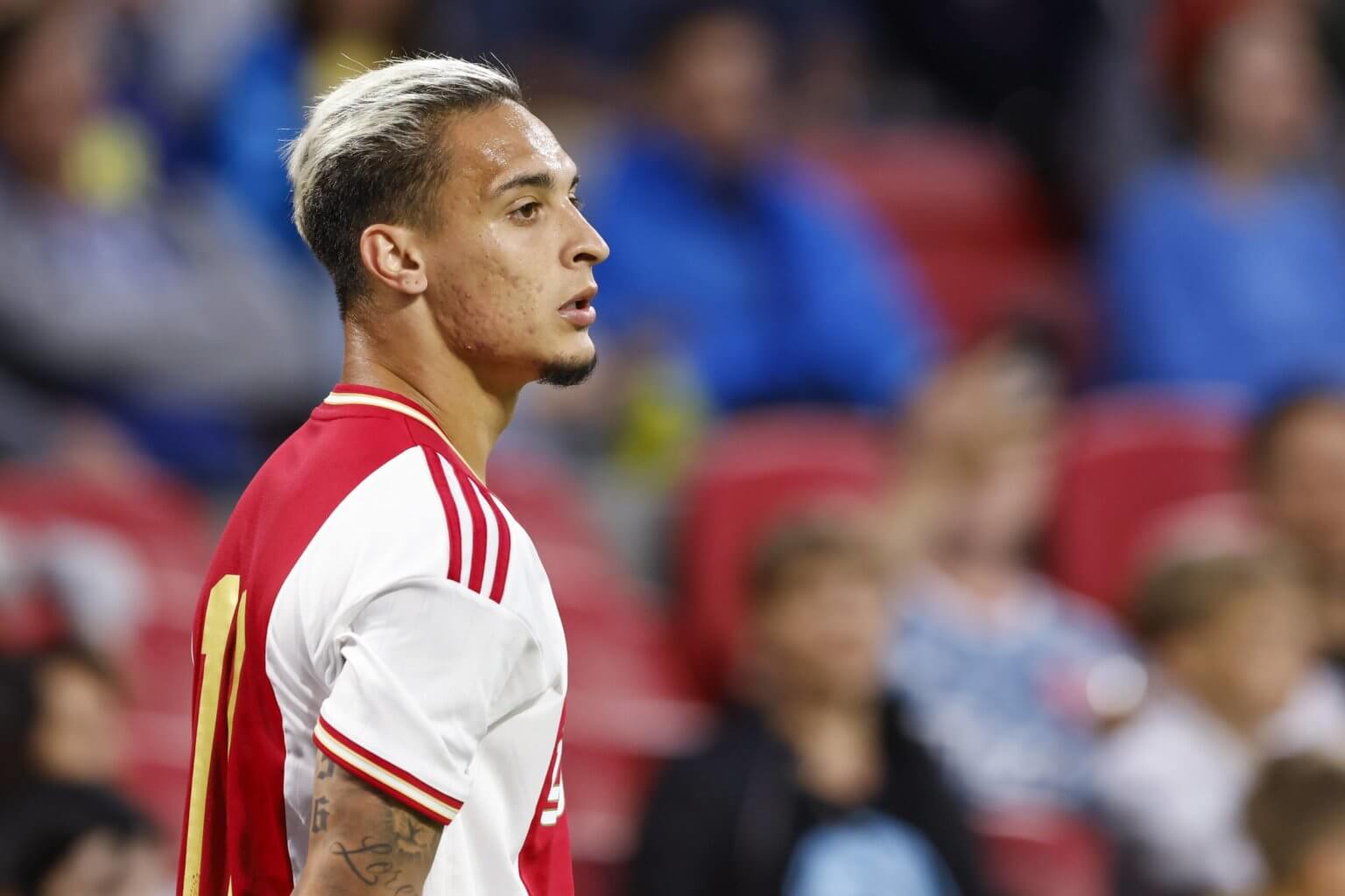 Antony é anunciado como reforço pelo Manchester United