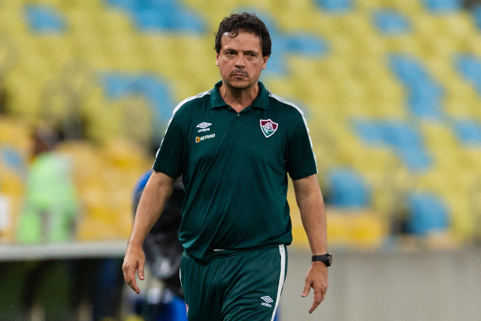 Fluminense oferece mais dois anos de contrato ao técnico Fernando Diniz