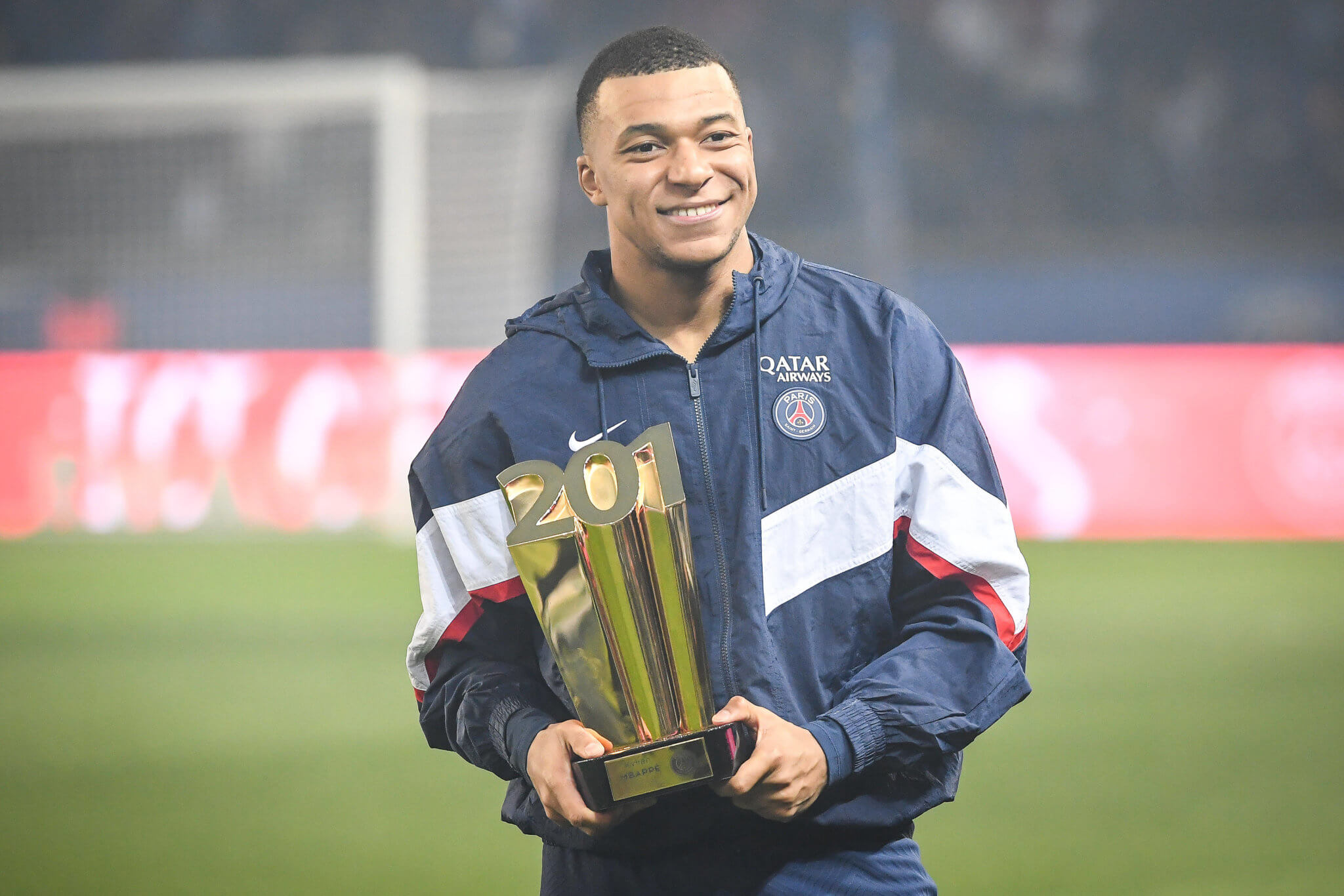 Mbappé marca em vitória do PSG e se torna o maior artilheiro da história do clube