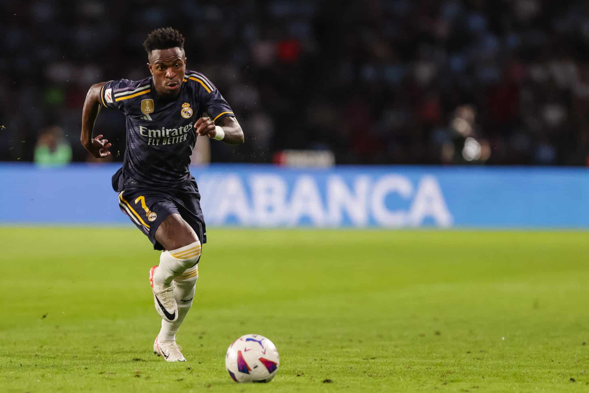 Vini Jr. é o único brasileiro entre os 30 finalistas da Bola de Ouro