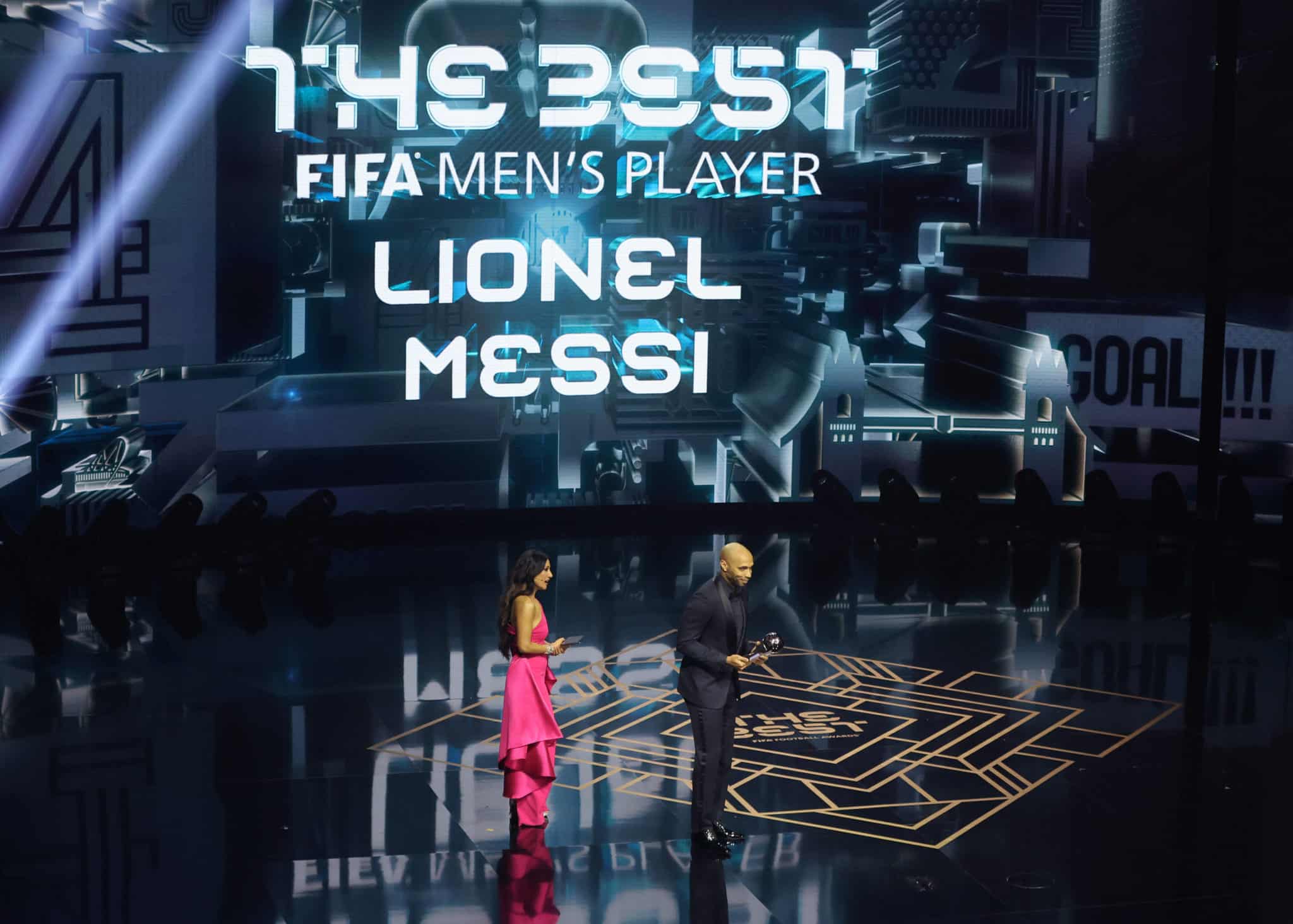 Messi é eleito o melhor jogador do mundo em premiação da Fifa e ...